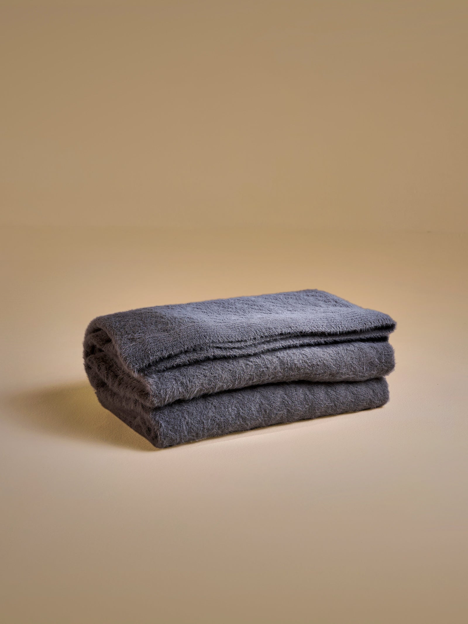 Woolen Throw Dove